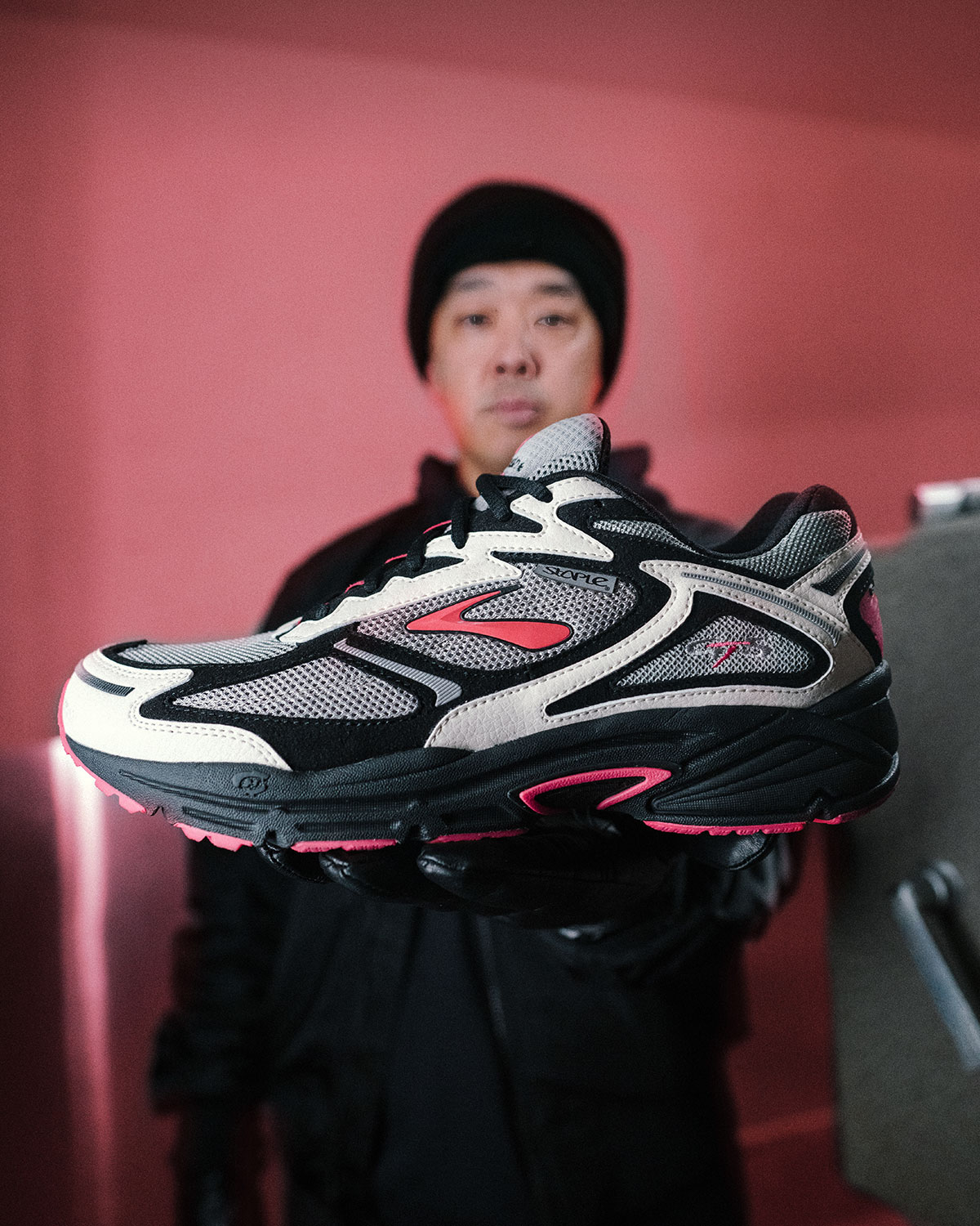 Staple Brooks Adrenaline GTS 4 Release Date | SneakerNews.com