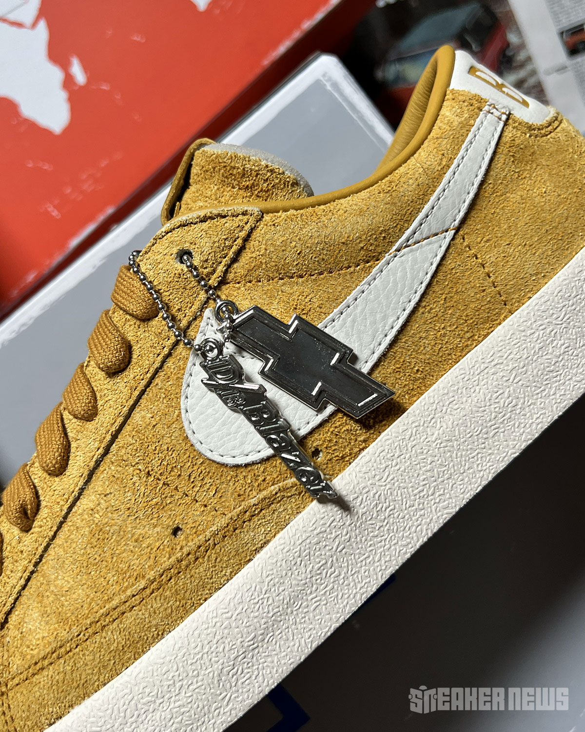 Chevy Nike Devin Booker Friends And Family | SneakerNews.com