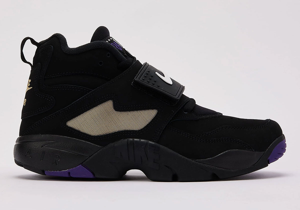 Nike Air Diamond Turf "Ravens" HV2282-001 | SneakerNews.com