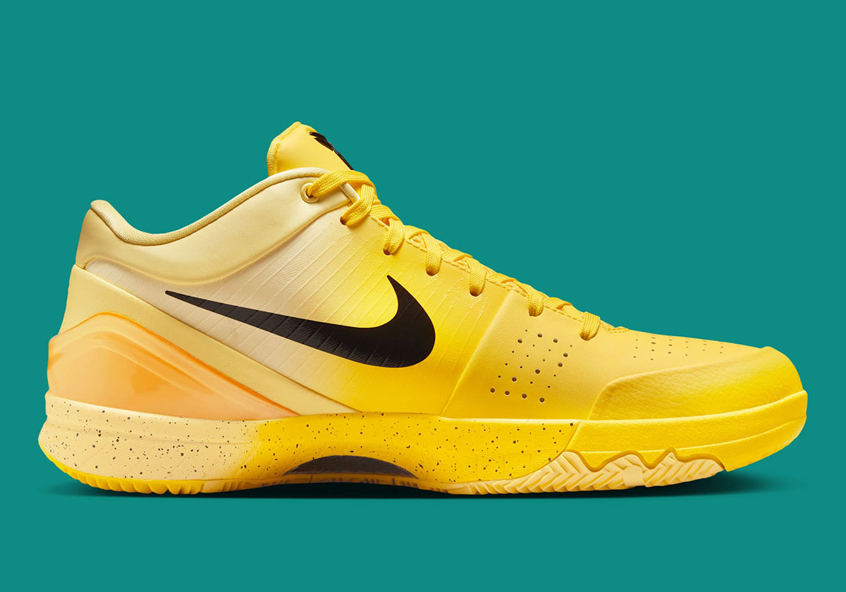 Nike Kobe 4 Protro "CHBL" IH0587-700 | SneakerNews.com