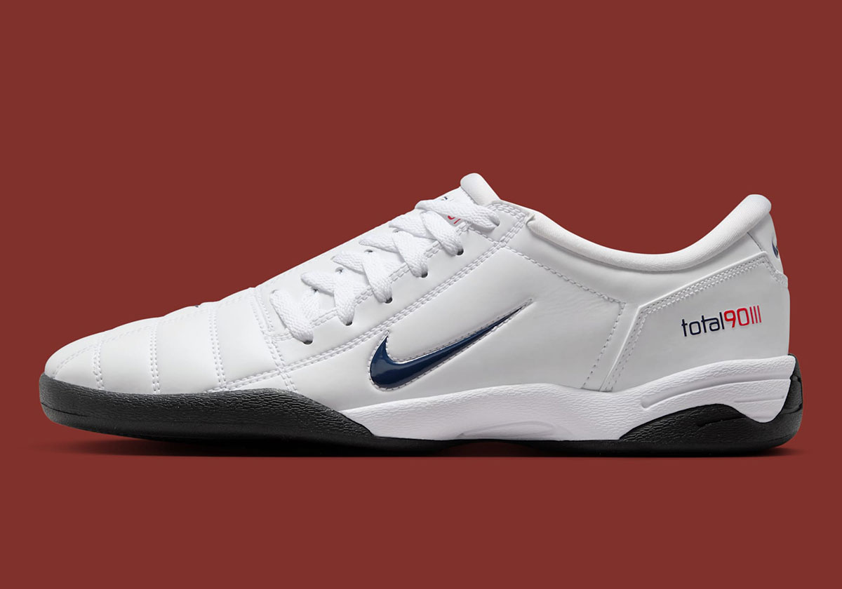 Nike Total 90 III SP Paris-Saint Germain IH4467-100 | SneakerNews.com