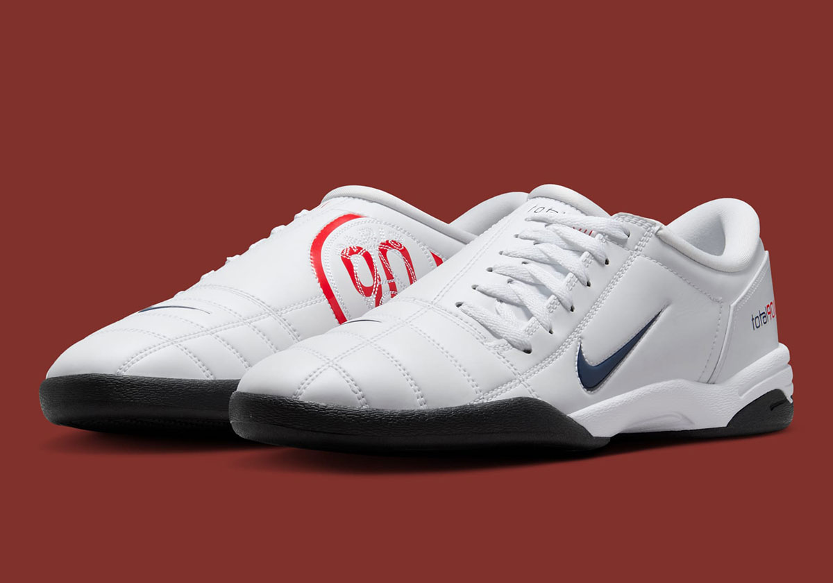 Nike Total 90 III SP Paris-Saint Germain IH4467-100 | SneakerNews.com