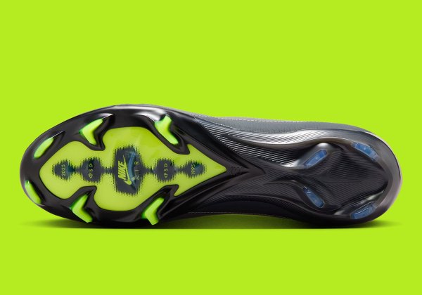Nike Zoom SuperFly Elite 10 Neon Cleats | SneakerNews.com