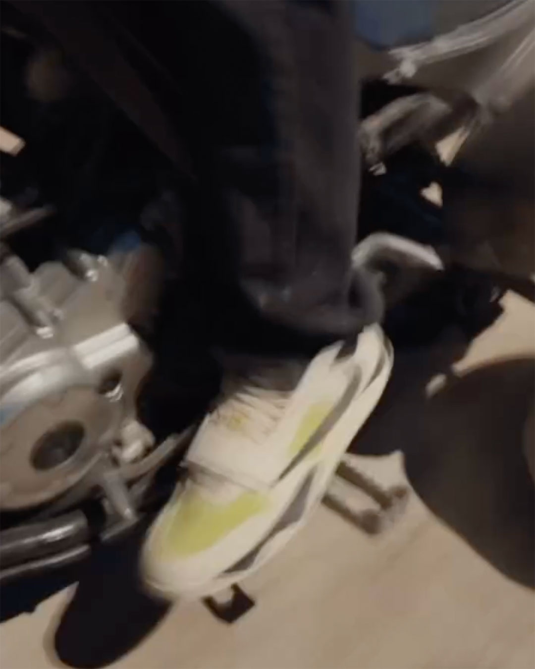 Nike Zoom Field Jaxx "Limelight" HQ3072-300 Release Date | SneakerNews.com