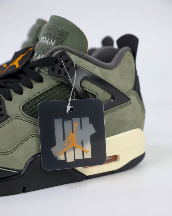 Jordan 4 Undefeated 2025 | SneakerNews.com