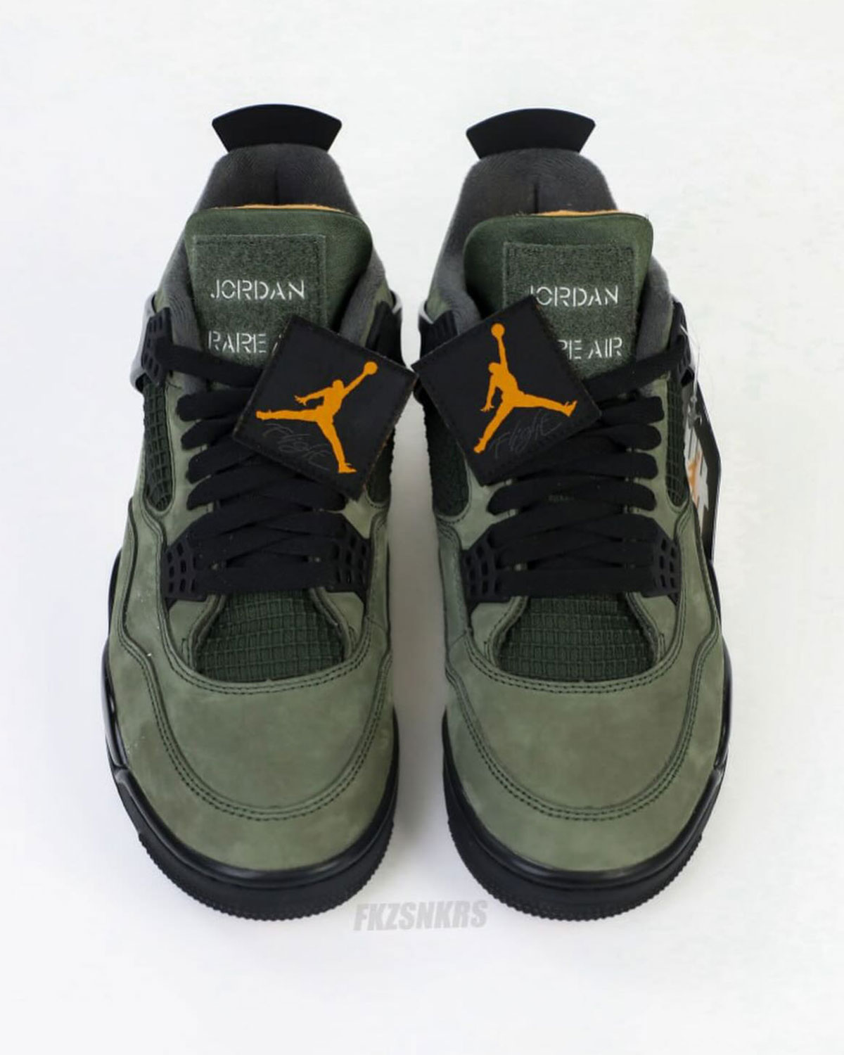 Jordan 4 Undefeated 2025 | SneakerNews.com