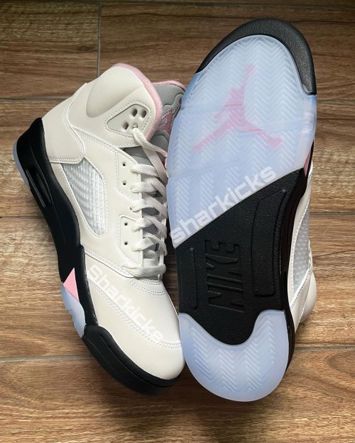 Air Jordan "35th Anniversary" HQ7978-102 | SneakerNews.com