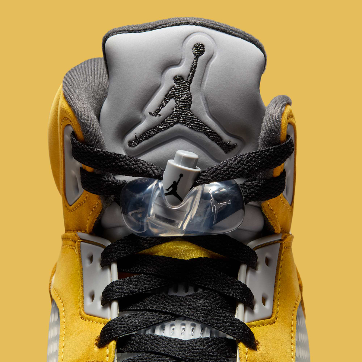 Air Jordan 5 Tokyo Store List | SneakerNews.com