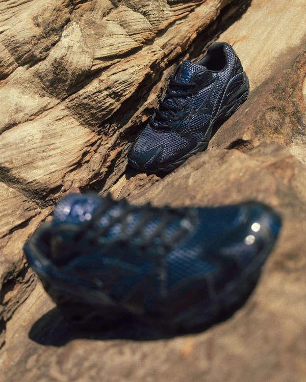 END Mizuno Wave Rider 10 Release Date | SneakerNews.com