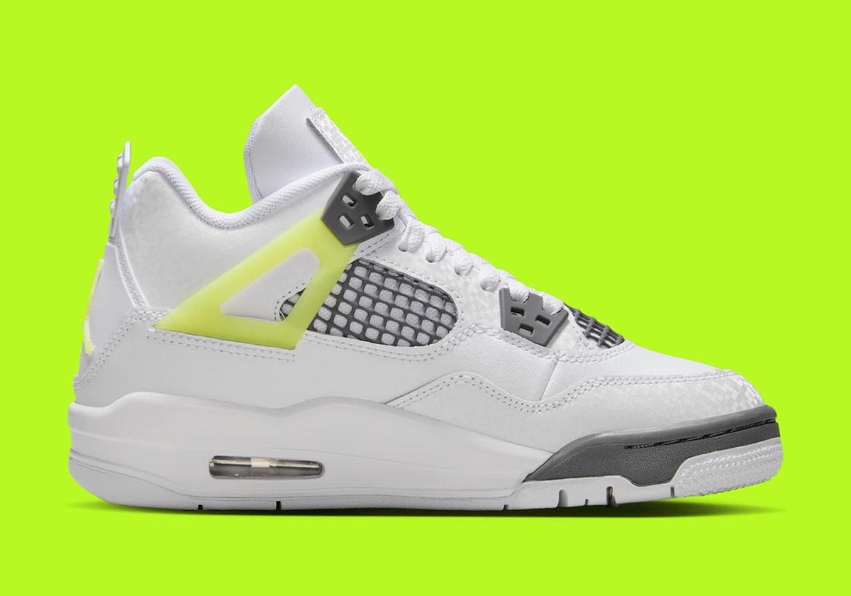Air Jordan 4 "Light Lemon Twist" HJ5990-100 | SneakerNews.com