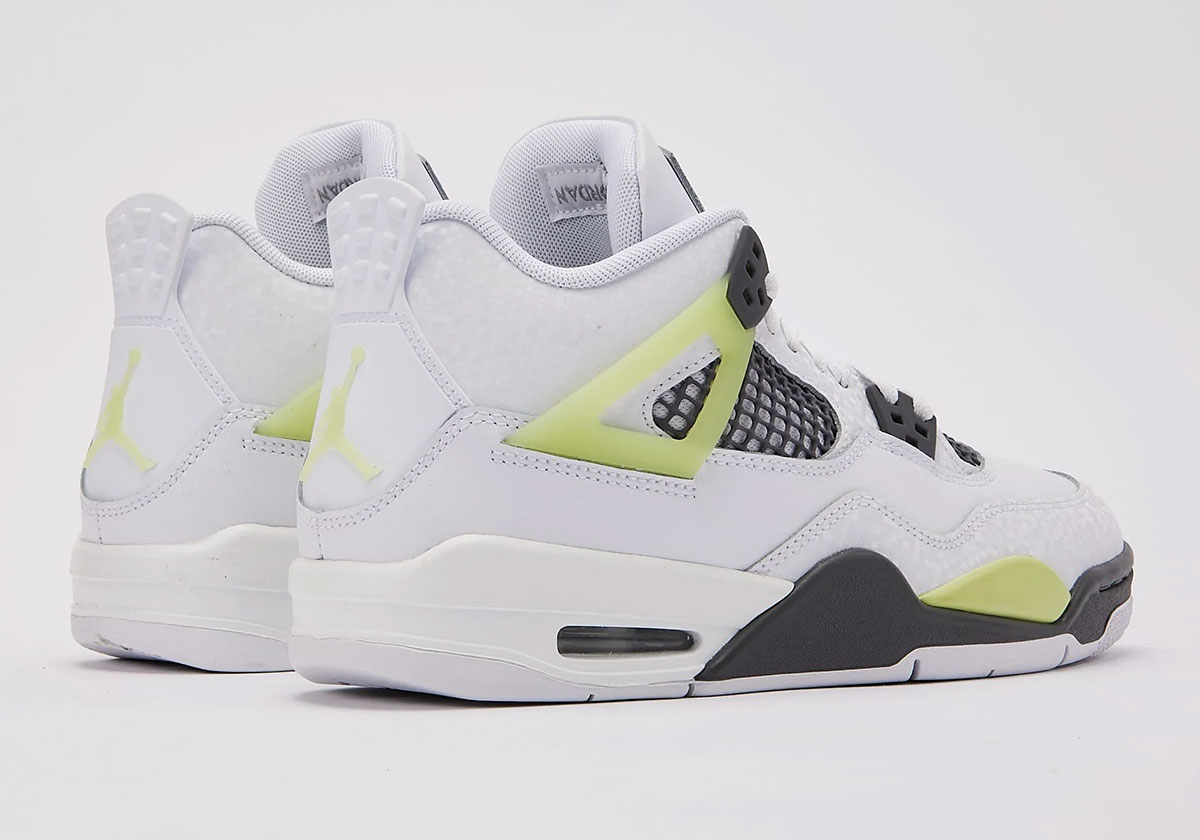Air Jordan 4 "Light Lemon Twist" HJ5990-100 | SneakerNews.com