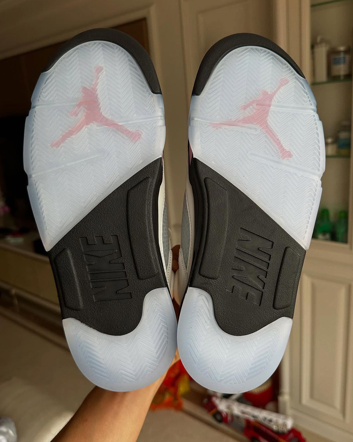 Air Jordan "35th Anniversary" HQ7978-102 | SneakerNews.com