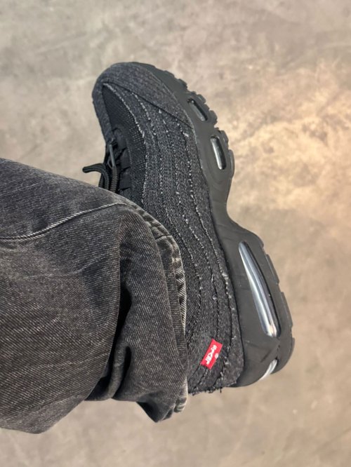 Levi's Nike Air Max 95 2025 Release Date | SneakerNews.com