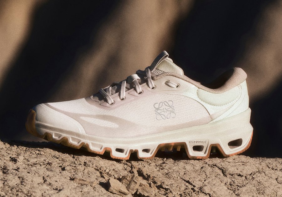 Nike SB Rodeo Dunks 2025 HF3058-300 | SneakerNews.com