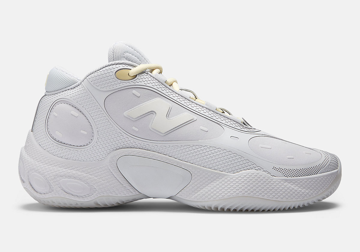 New Balance Fresh Foam BB v3 2025 | SneakerNews.com