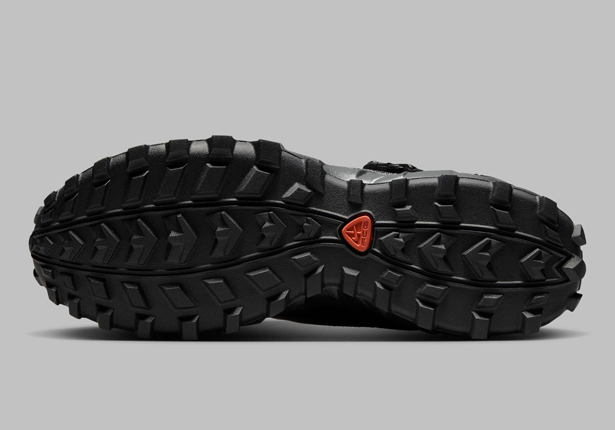 Nike ACG Air Phassad "Black" HM7133-002 | SneakerNews.com