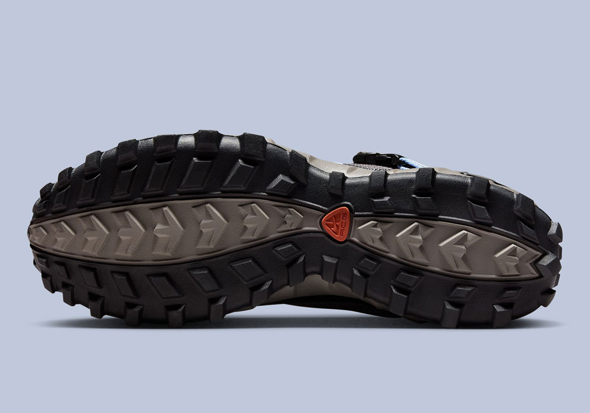 Nike ACG Phassad Cave Stone HM7133-200 | SneakerNews.com