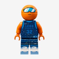LEGO Nike Dunk Set | SneakerNews.com