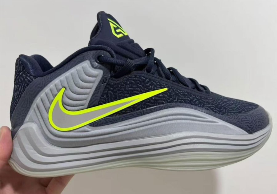 adidas AE2 "Lucid Pink/Black" | SneakerNews.com