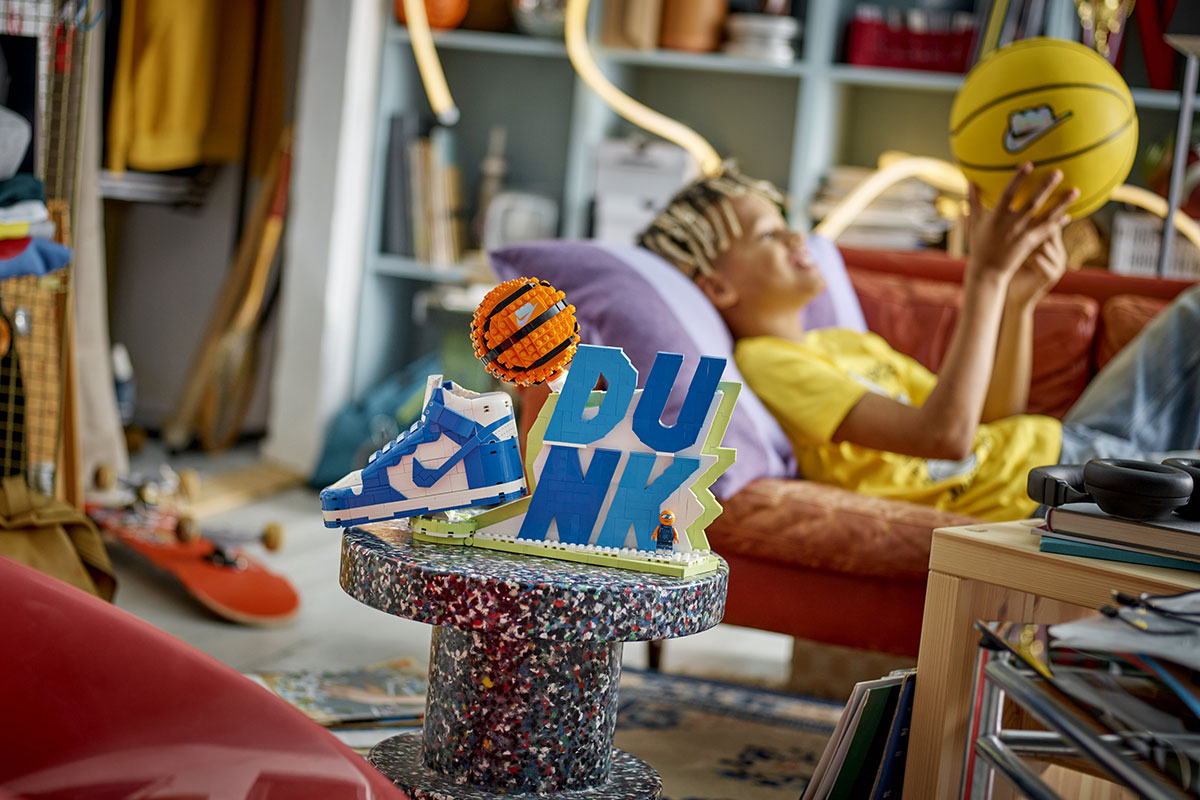 LEGO Nike Dunk Set | SneakerNews.com