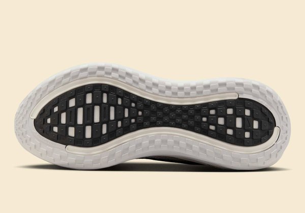 Nike Vomero Plus Reverse Swoosh "White/Sail/Black" IH2268-100 ...