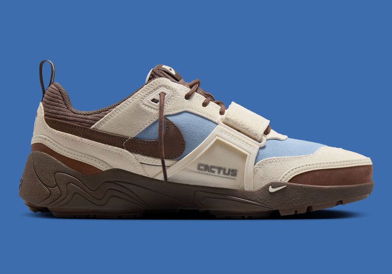 Travis Scott Nike Zoom Field Jaxx "Leche Blue" HQ3072-400 | SneakerNews.com