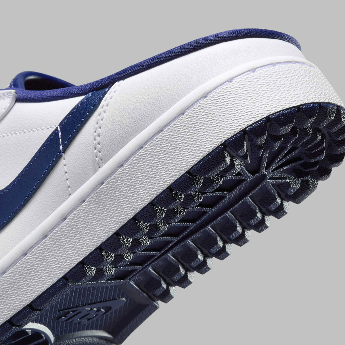 Air Jordan 1 Golf Mule "White/Midnight Navy" FJ1214-103 | SneakerNews.com