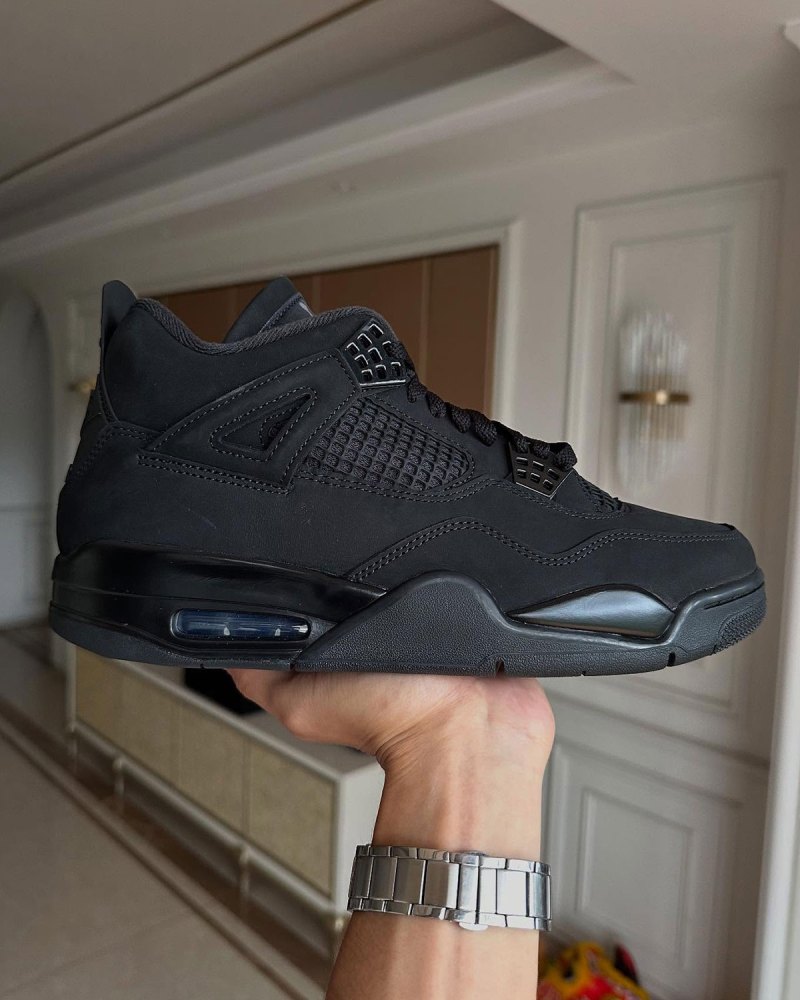 Air Jordan 4 "Black Cat" 2025 | SneakerNews.com