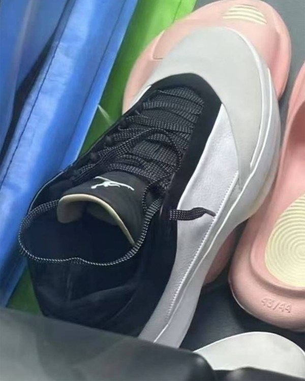 Air Jordan 40 FIRST LOOK | SneakerNews.com