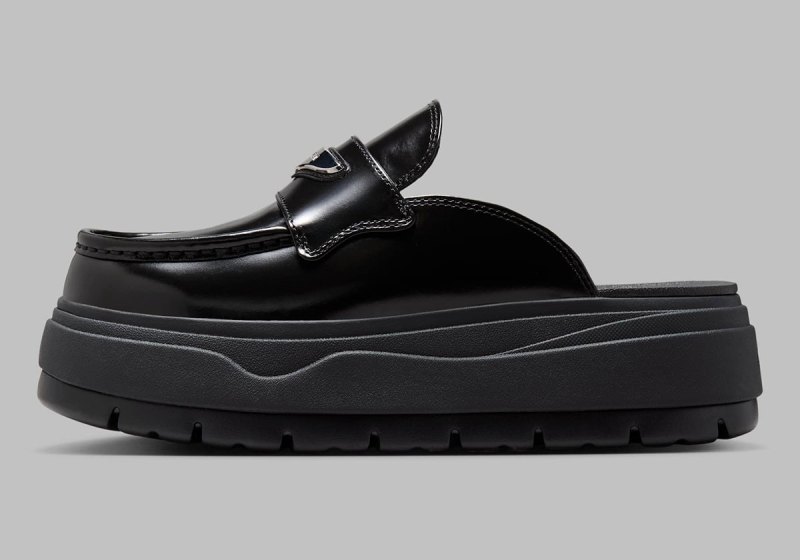 Air Jordan Mule Loafer "Black/Metallic Silver" HJ4292-001 | SneakerNews.com