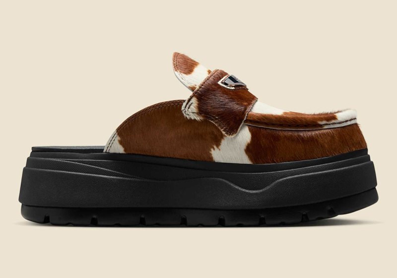 Air Jordan Loafer Mule "Cow Hair" IB1497-001 | SneakerNews.com