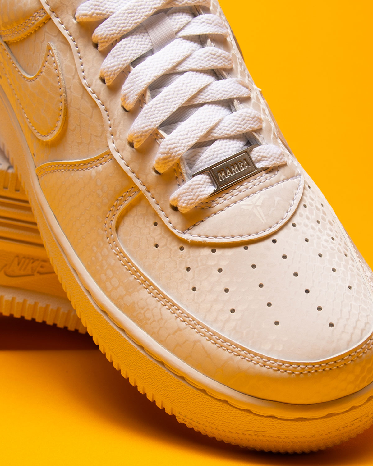 Kobe Bryant Nike Air Force 1 Low "Forever White" IB0018-100 ...