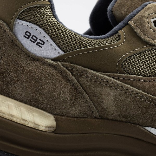 New Balance 992 Dark Camo U992GL | SneakerNews.com