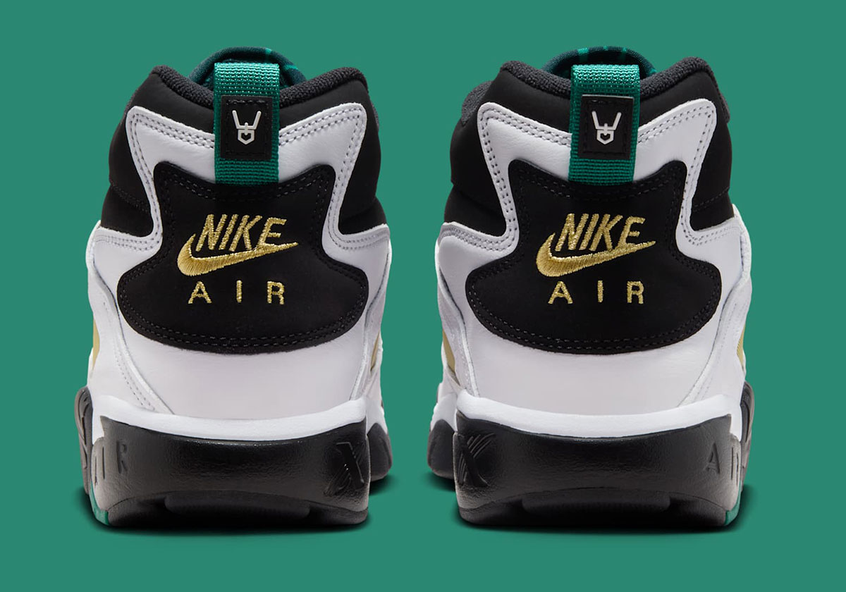 Nike Air Diamond Turf "Emerald" IB2240-001 | SneakerNews.com
