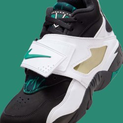 Nike Air Diamond Turf "Emerald" IB2240-001 | SneakerNews.com