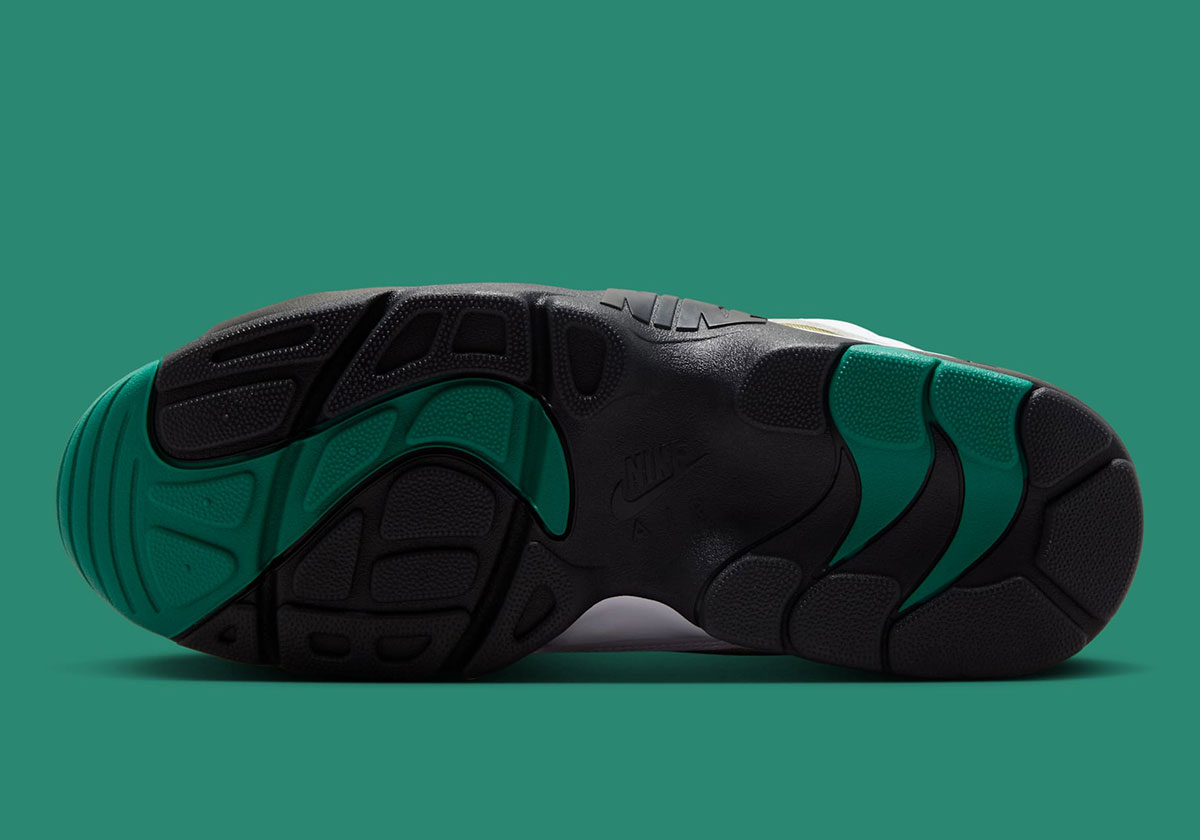 Nike Air Diamond Turf "Emerald" IB2240-001 | SneakerNews.com