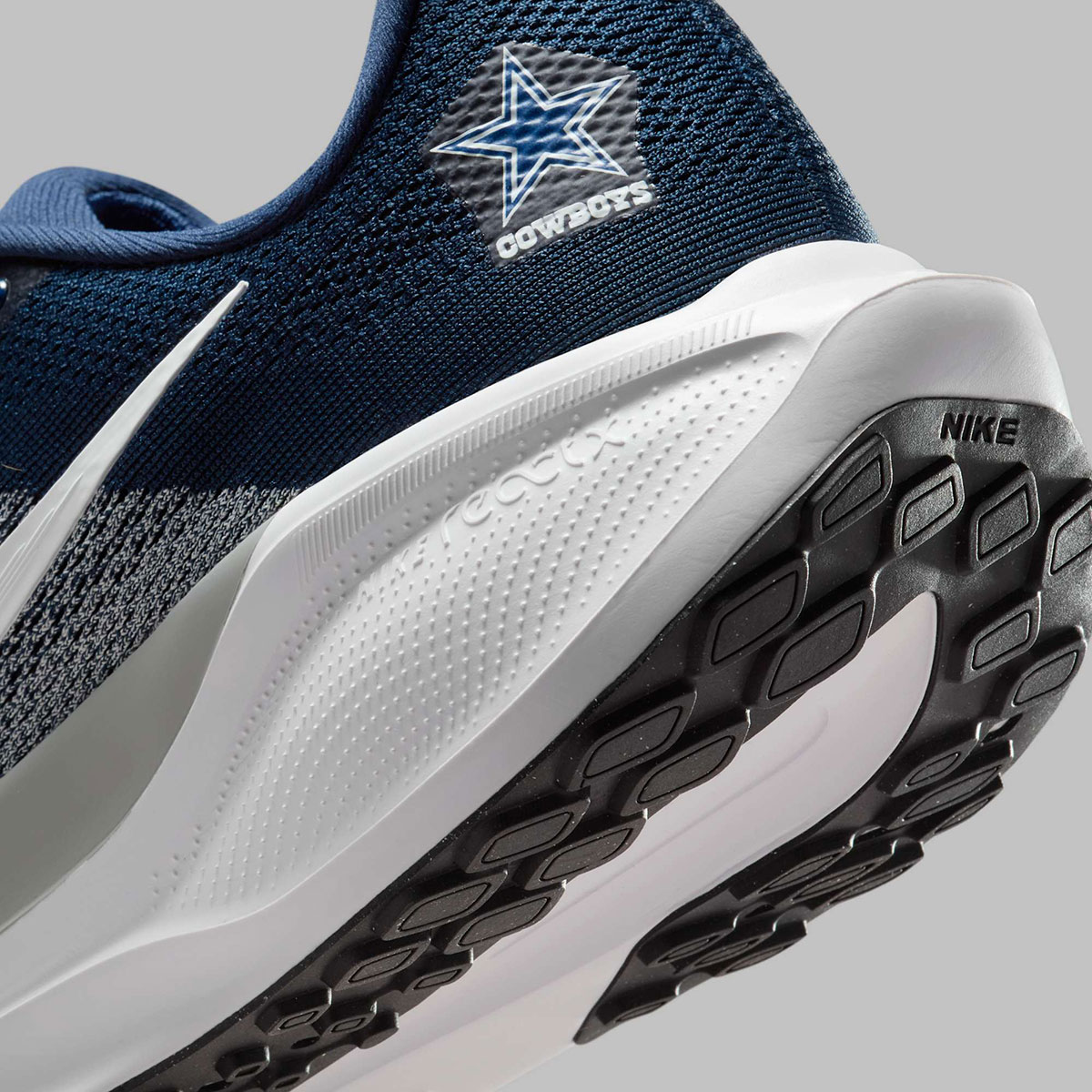 Nike Pegasus 41 "NFL Collection" 2025 | SneakerNews.com