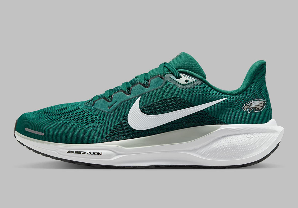 Nike Pegasus 41 "NFL Collection" 2025 | SneakerNews.com