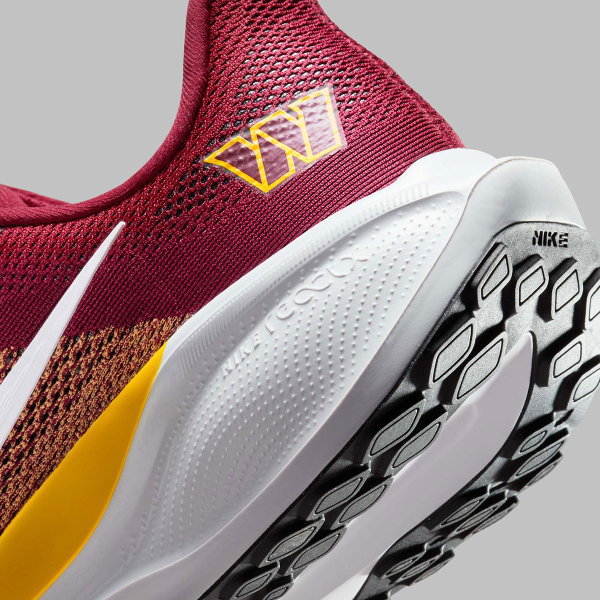 Nike Pegasus 41 "NFL Collection" 2025 | SneakerNews.com