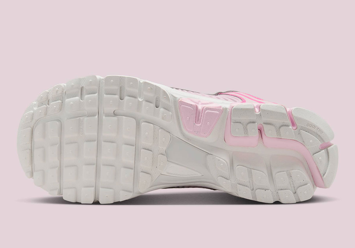 Nike Vomero 5 Hyper Pink IM2404-645 | SneakerNews.com