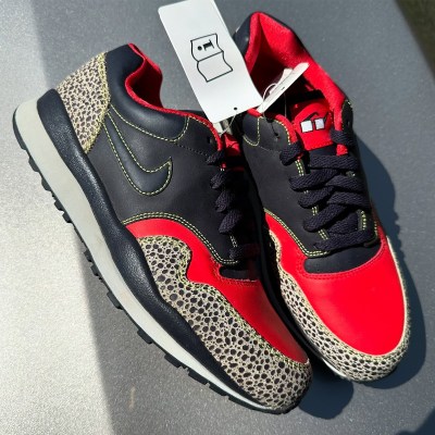 Spike Lee Nike Air Safari Sample | SneakerNews.com