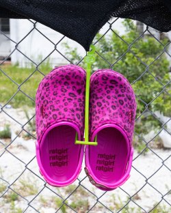 Stray Rats Crocs Release Date 2025 | SneakerNews.com