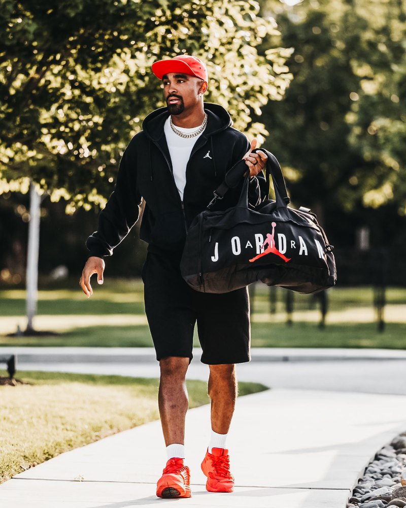 Jordan Trunner O/S "Infrared" | SneakerNews.com