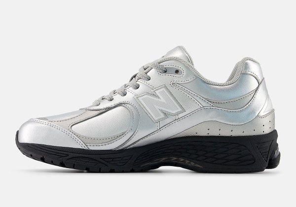 New Balance 2002R "Silver/Black" U2002RF | SneakerNews.com