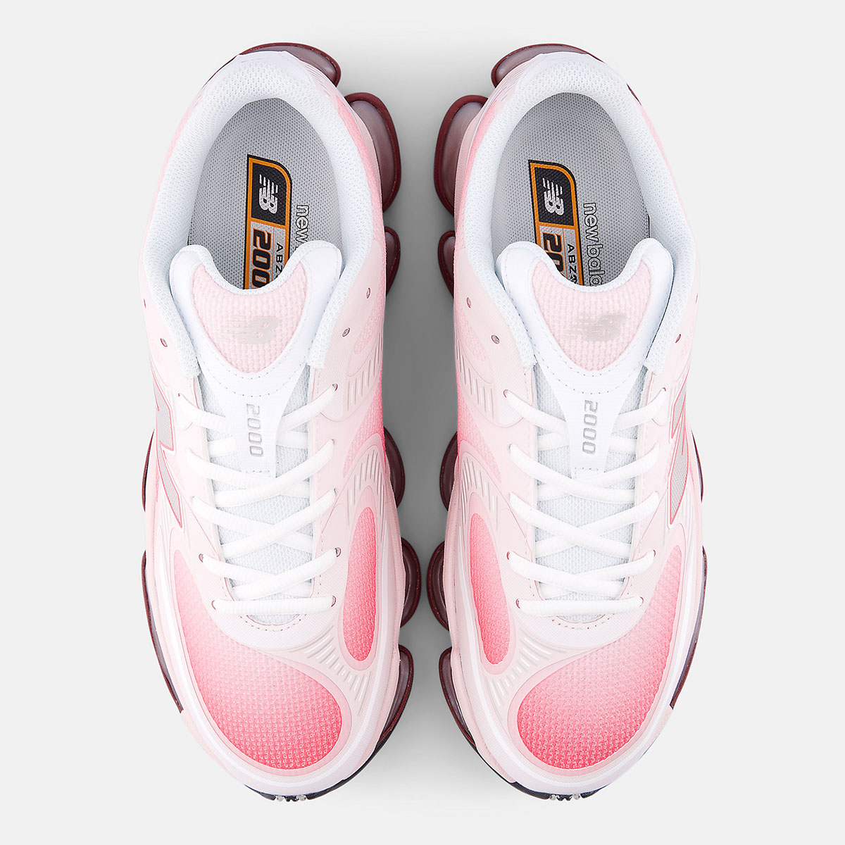 New Balance 2000 Rose Sugar | SneakerNews.com