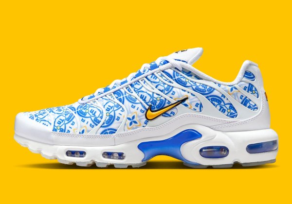 Nike Air Max Plus "Lisboa" IM5982-100 | SneakerNews.com