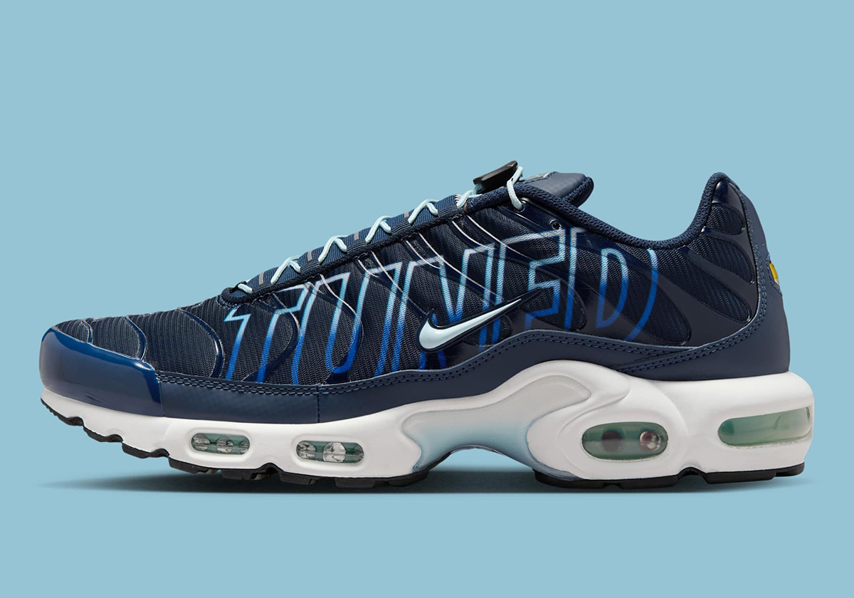 Nike Air Max Plus Obsidian IH4459-473 | SneakerNews.com