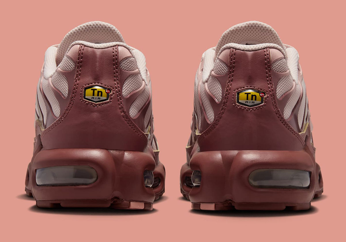 Nike Air Max Plus Red Sepia DZ3671-201 | SneakerNews.com