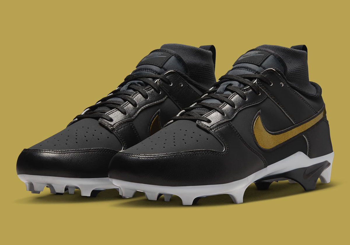 This Nike Dunk Alpha Menace Cleat Wears A Color-Changing Swoosh ...