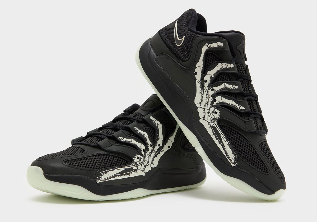 Nike KD 18 "Slim Reaper/Halloween" IM1346-001 | SneakerNews.com